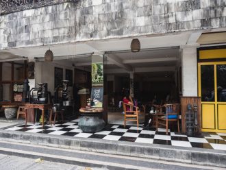 Best Coffee In Ubud Bali: 14 Best Coffee Shops and Cafes | Almost ...